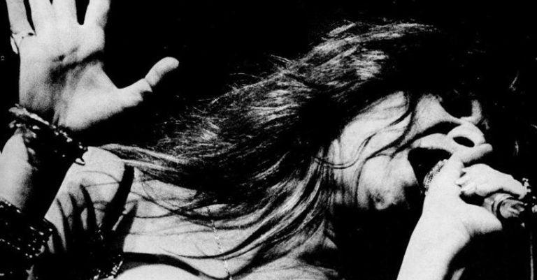 Singing with Effects: Growling, Grunting, Distorting and Screaming