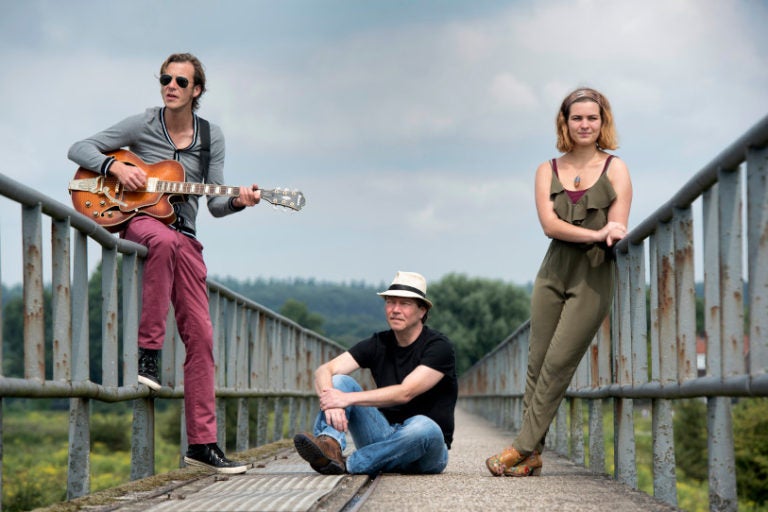 Band Photos: Tips for a Successful Photoshoot