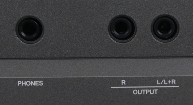 How to Connect Your Keyboard to an Amplifier or Mixer